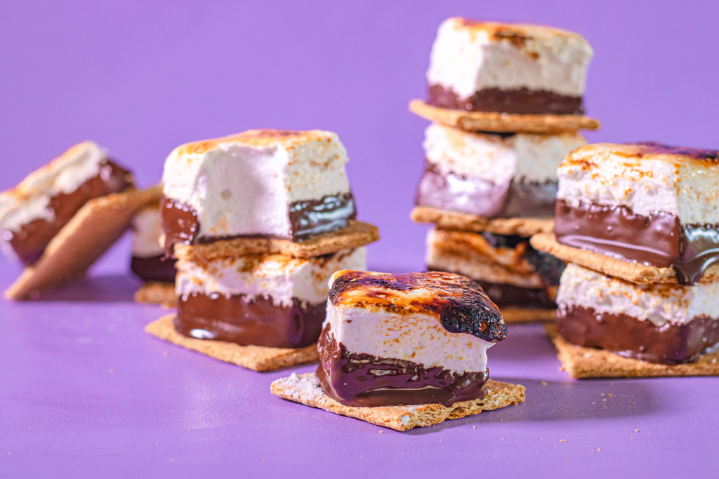 Indoor S'mores Recipe with Cinnamon-Vanilla Marshmallows - kiyafries