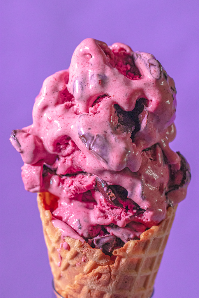 roasted-cherry-chocolate-ice-cream - kiyafries